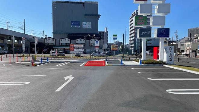 【長町商業施設】駐車場の写真2