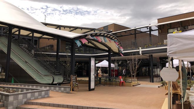 【BRANCH仙台】WEST1F 中央広場(エスカレーター下)の写真3