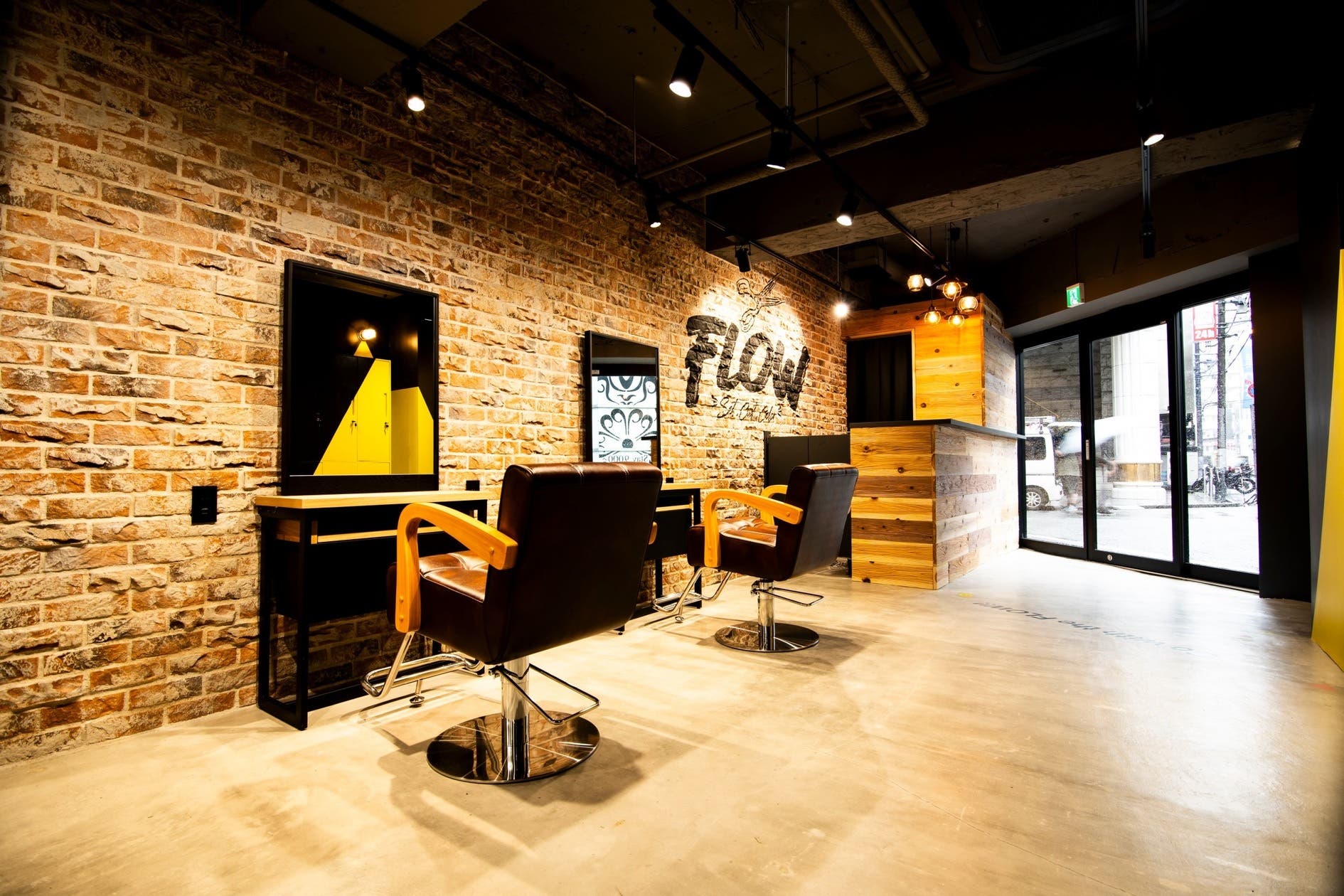 新宿駅から徒歩7分　美容室　ヘアセットの写真1