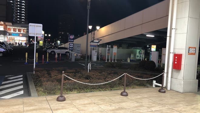 【フレスポ八潮】カスミ北側出入口前の写真2