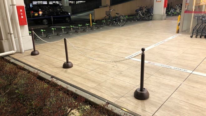 【フレスポ八潮】カスミ北側出入口前の写真3