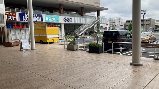 【フレスポ八潮】メガネフラワー前の写真2