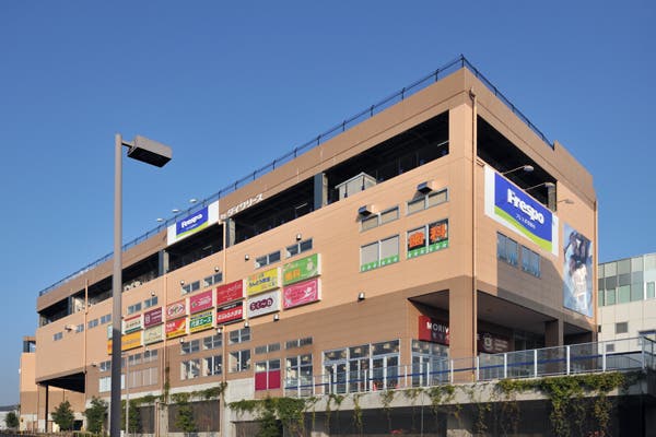 【フレスポ若葉台】1Fエスカレーター下の写真1