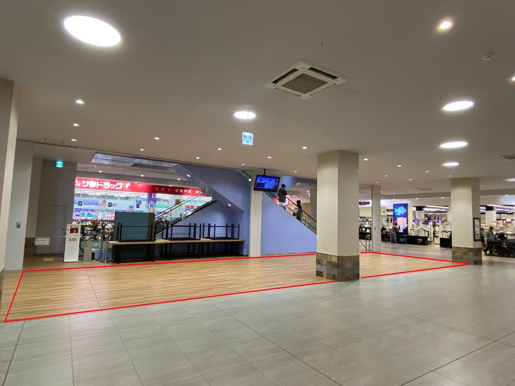 【ＢＲＡＮＣＨ茅ヶ崎２】1Fエスカレーター前③の写真2