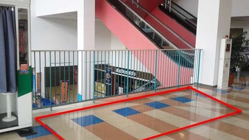 【フレスポ小田原シティーモール】南館2Fエントランスの写真2