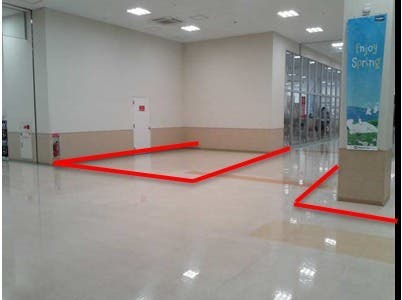 【フレスポ小田原シティーモール】北館1Fエントランス・柱周り①②③の写真2