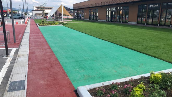 【フレスポ佐久インター】芝生広場ー1の写真2