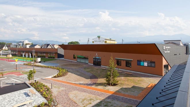 【フレスポ佐久インター】芝生広場ー2の写真1