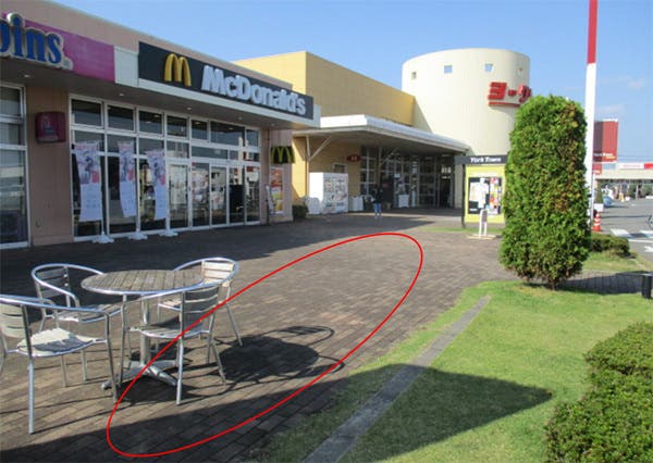 【ヨークタウン坂東】マクドナルド前の写真2