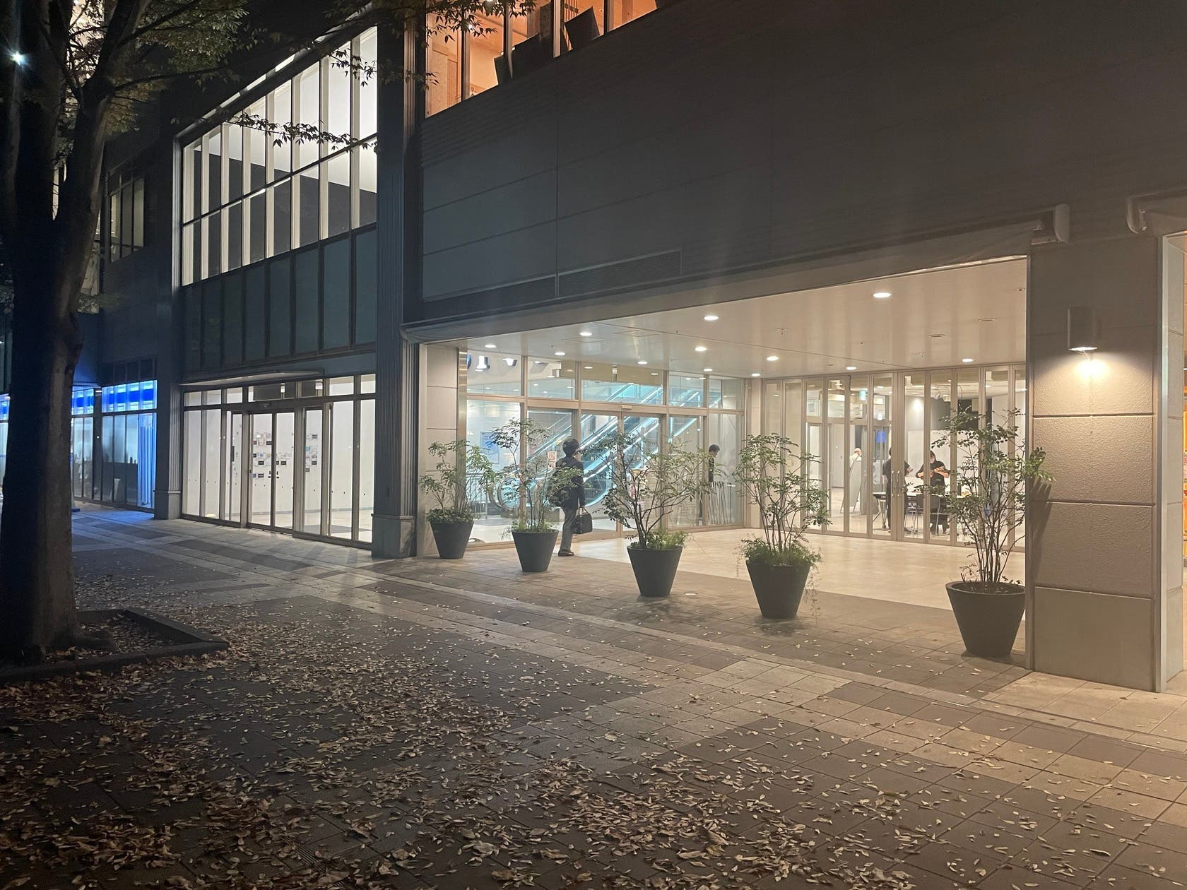 【BiViつくば】2F半屋外スペースの写真2