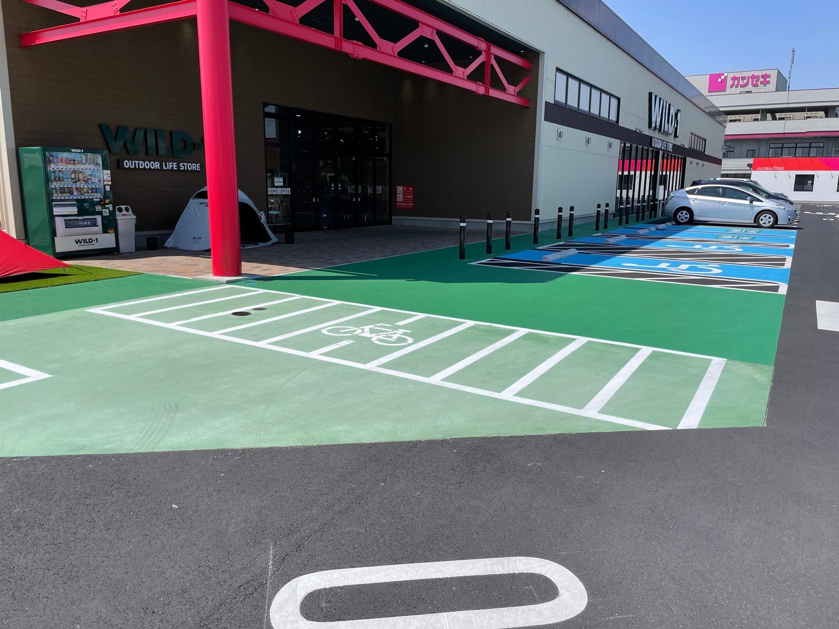 【宇都宮西川田本町複合商業施設】A棟前の写真2