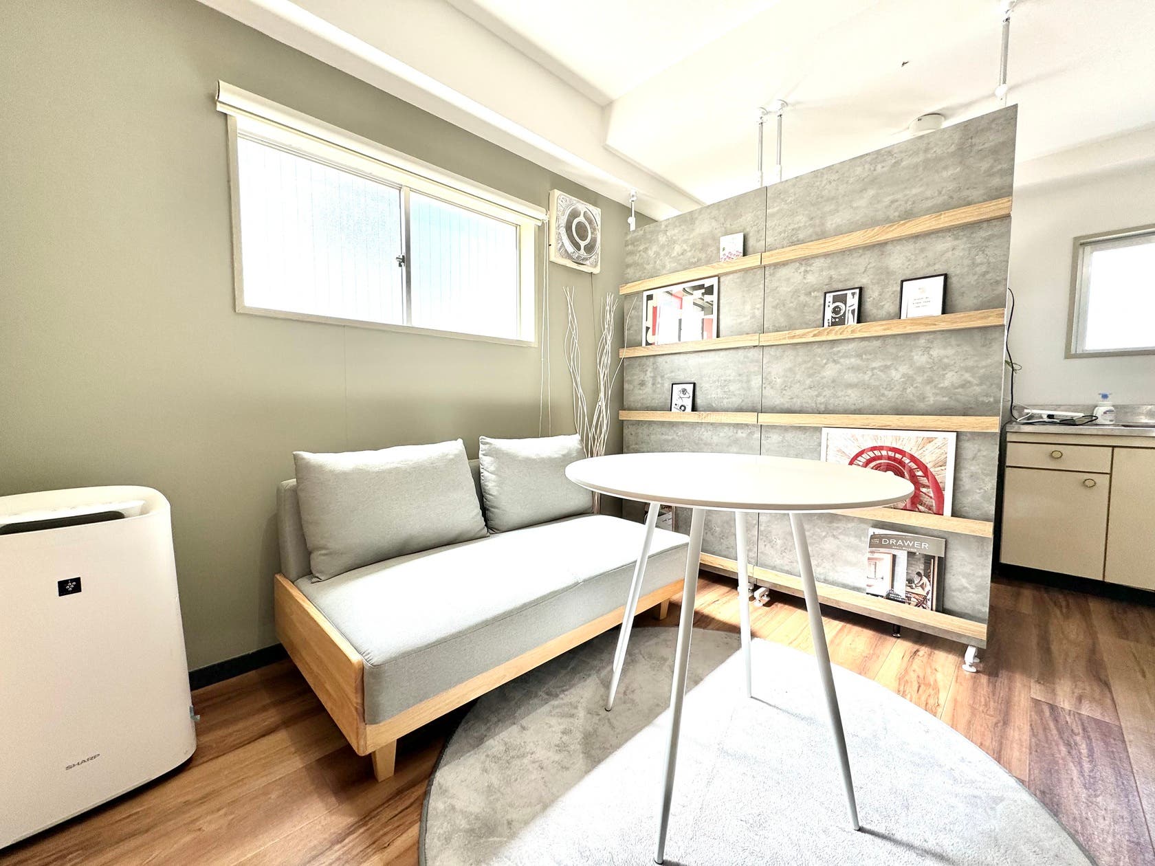 忘年会・新年会大歓迎🎉三ノ宮5分！ゆったり55m2/飲食🆗nuro光💡100inch大画面/会議/セミナー/懇親会/撮影会の写真14