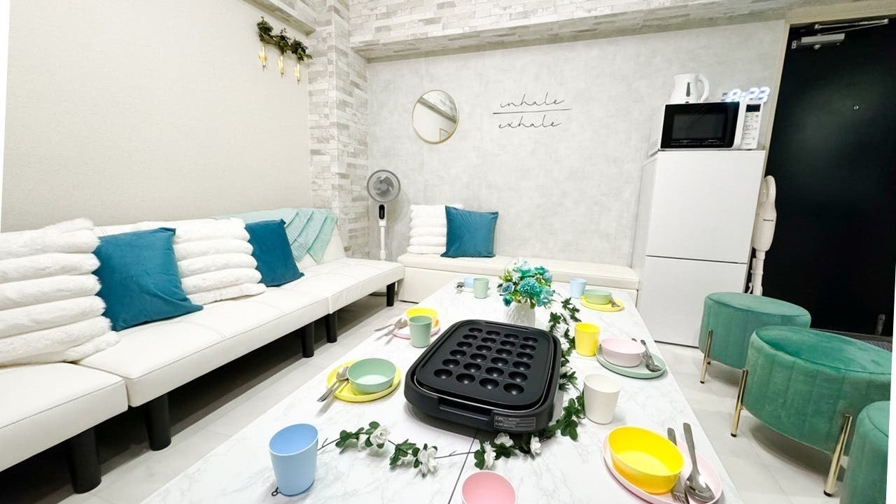 NEW🉐心斎橋駅徒歩3分🌟デート❤️撮影📷推し活🌟タコパ🐙会議・デスクワーク・テレワーク・24H🏪Blanc心斎橋の写真9