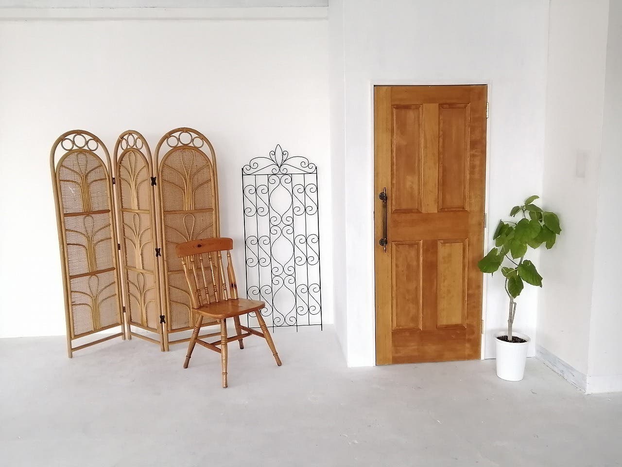 水道橋徒歩1分/自然光【限定格安プランあり】直射光の差し込むサンルーム/様々な背景、壁を撮影可/ビュースタジオの写真15