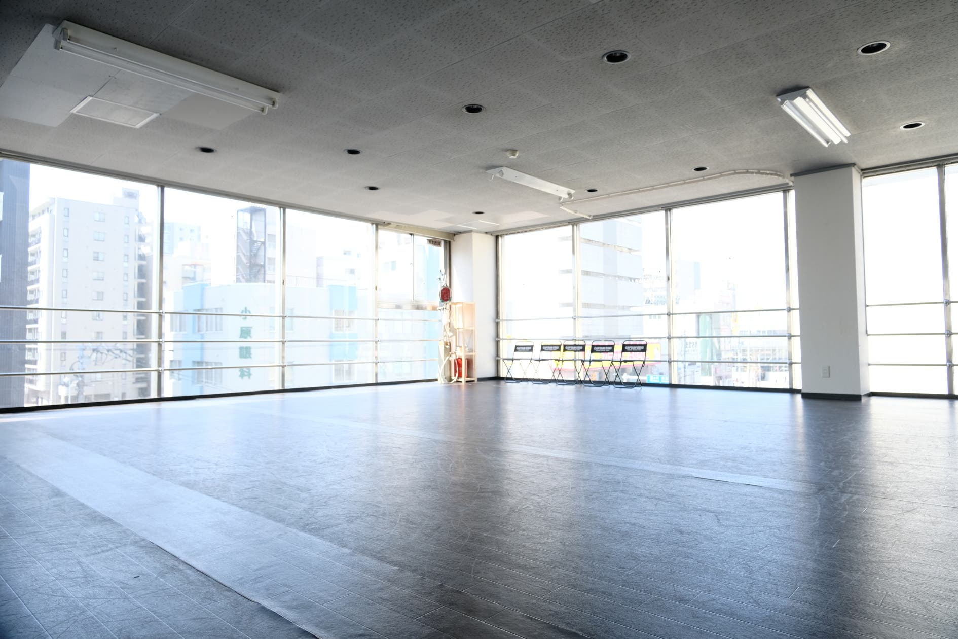 地下鉄琴似駅徒歩２分／75㎡の大空間／大きな窓で解放感◎／24時間営業／当日予約可の写真4