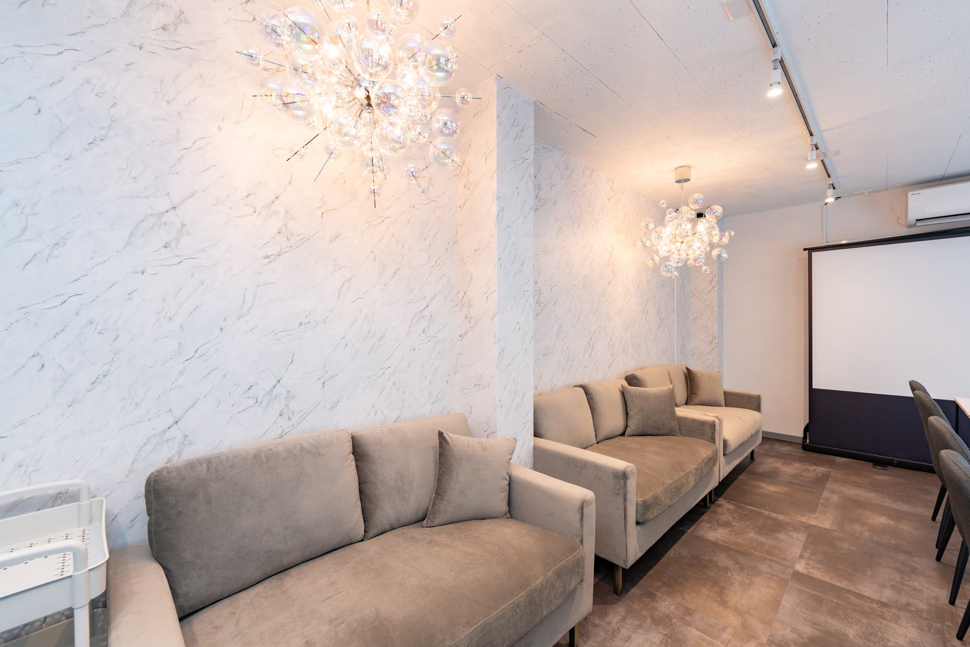 秋葉原駅4分🚶✨最大25名👥100㌅大画面プロジェクター🎥ボードゲーム🎴パーティー🎉飲み会🍺女子会👧の写真8