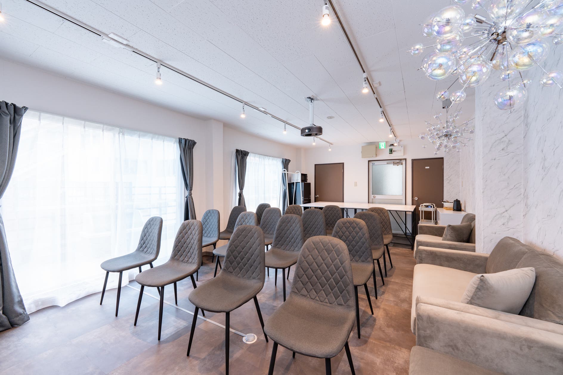 秋葉原駅4分🚶✨最大25名👥100㌅大画面プロジェクター🎥ボードゲーム🎴パーティー🎉飲み会🍺女子会👧の写真10