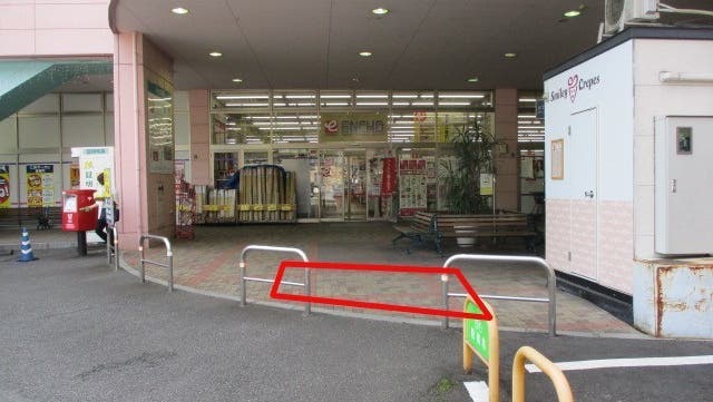 【フレスポ静岡】1Fクレープ横の写真2