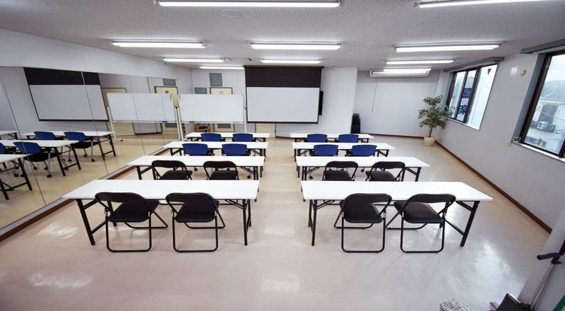 岩槻駅東口徒歩2分 【会議、研修、セミナー、お教室、ワークショップ、撮影、面接、ボードゲーム、ヨガ、ダンス等々】Wi-Fi有