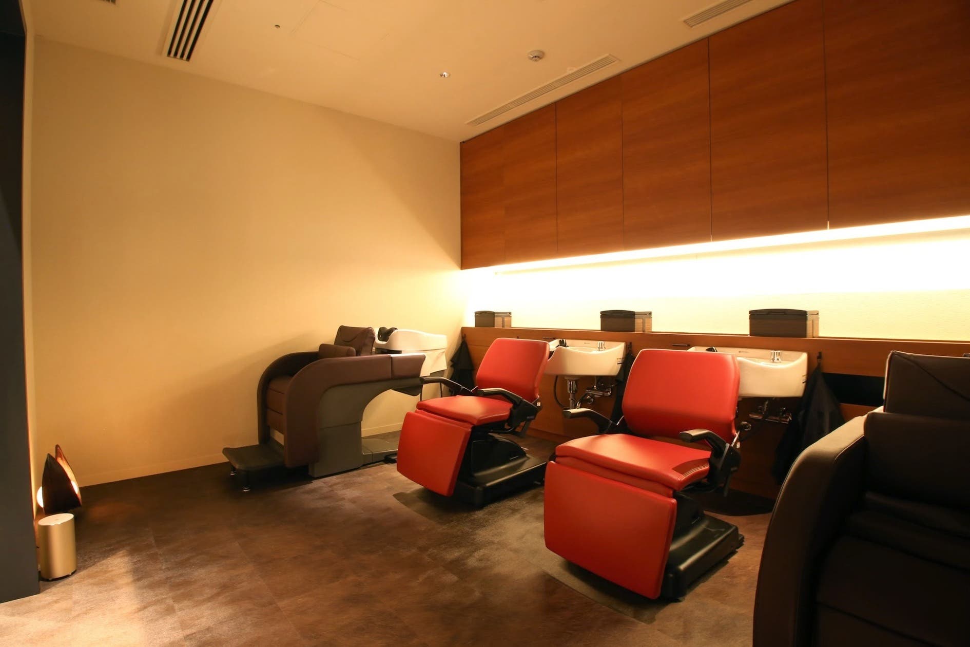 豊洲駅1分雨に濡れずの高級ヘアサロンの写真6