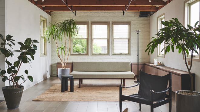 代々木上原、幡ヶ谷から徒歩8分。駐車スペース2台無料。の写真1