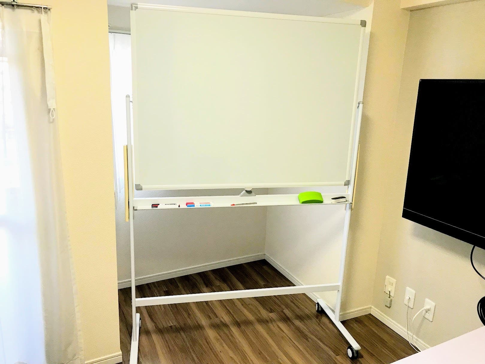 【無料!光＋WiFi＆55インチ4Kモニタ】北千住駅仲町出口徒歩2分！貸会議室で飲み会OK!ネイルライトと施術ベッドで開業支援！の写真20