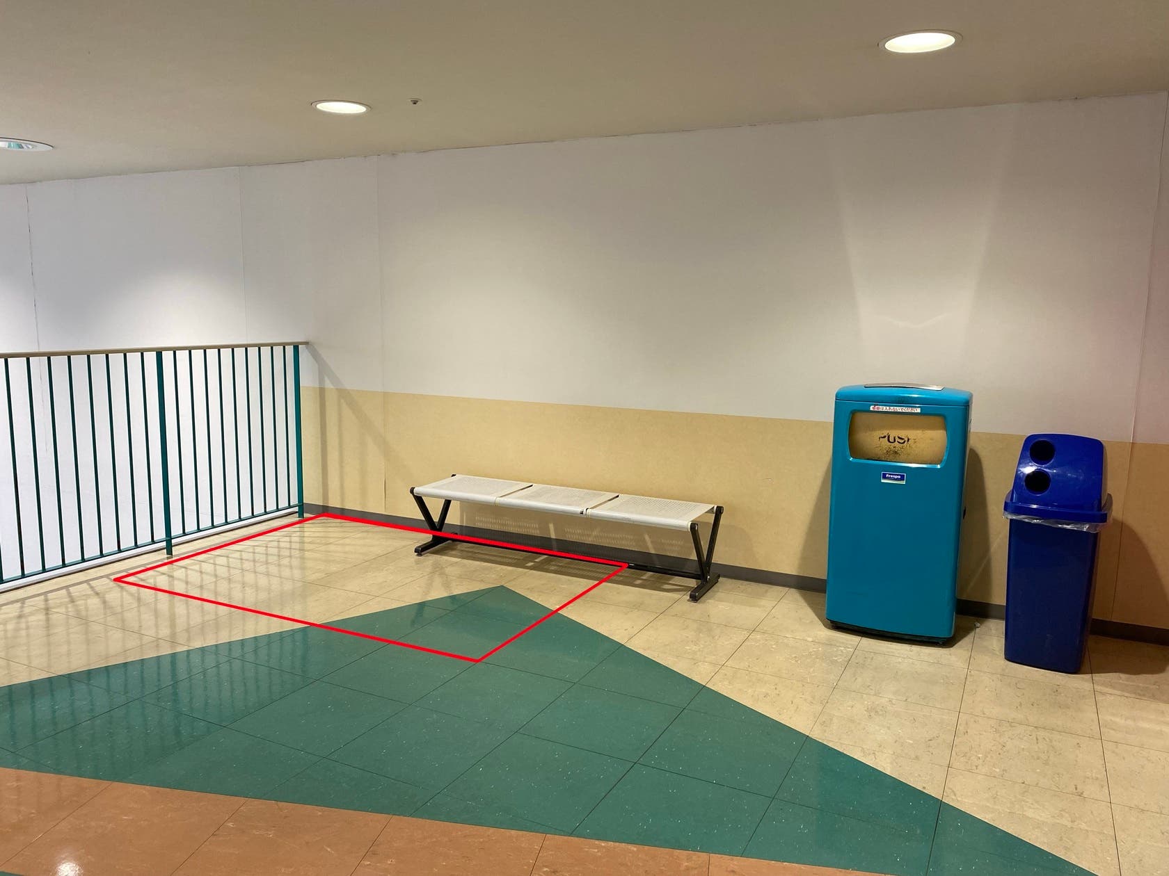 【フレスポ小田原シティーモール】南館3階エントランスの写真2