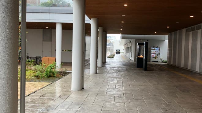 【総曲輪レガートスクエア】1階貫通通路下の写真1