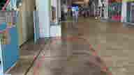 【フレスポ東大阪】1Fエスカレーター横の写真2