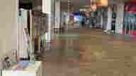 【フレスポ東大阪】1F自販機前の写真2
