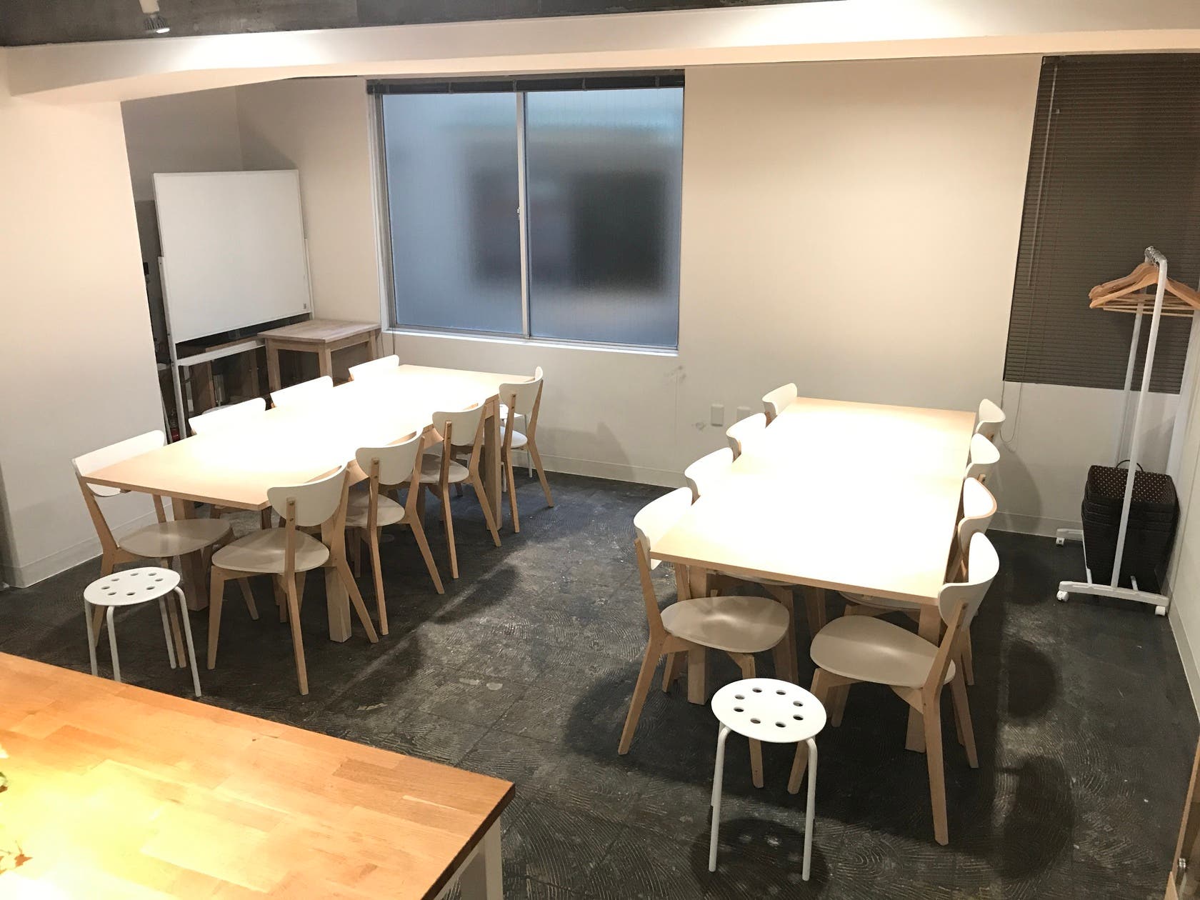 8～10名掛けダイニングテーブル の画像1