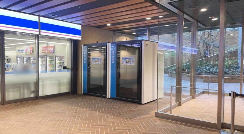【テレキューブ】赤坂インターシティAIRの個室型ワークブース（221-02）です。視線と音を遮る、プライベートな集中環境。