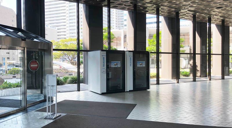 【テレキューブ】神戸商工貿易センタービルの個室型ワークブース（227-01）です。視線と音を遮る、プライベートな集中環境。