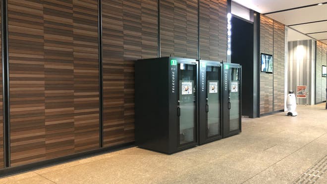 【テレキューブ】大手町パークビルの個室型ワークブース(01-02)です。視線と音を遮る、プライベートな集中環境。の写真1