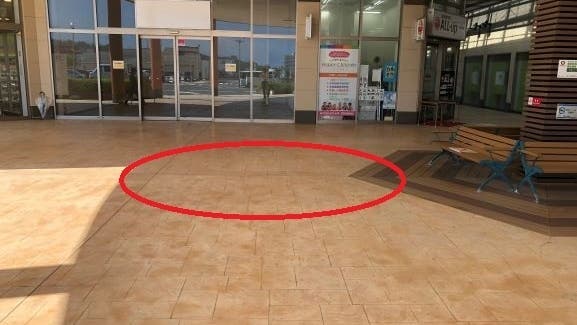 【フレスポ西風新都】フレスポ広場の写真2