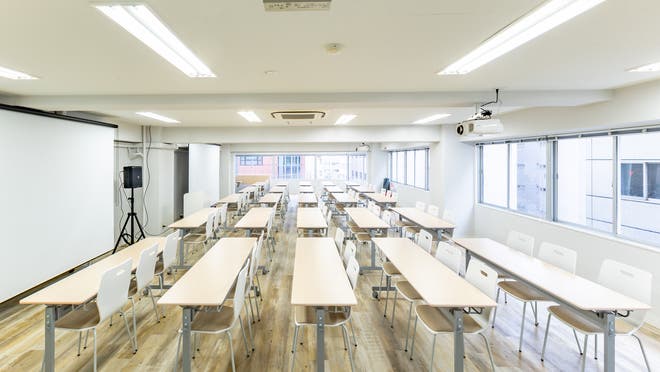 【新宿御苑前1分】100人着席可能な会議室|Wi-Fi、プロジェクター、スクリーン完備|セミナーやイベントに最適の写真14