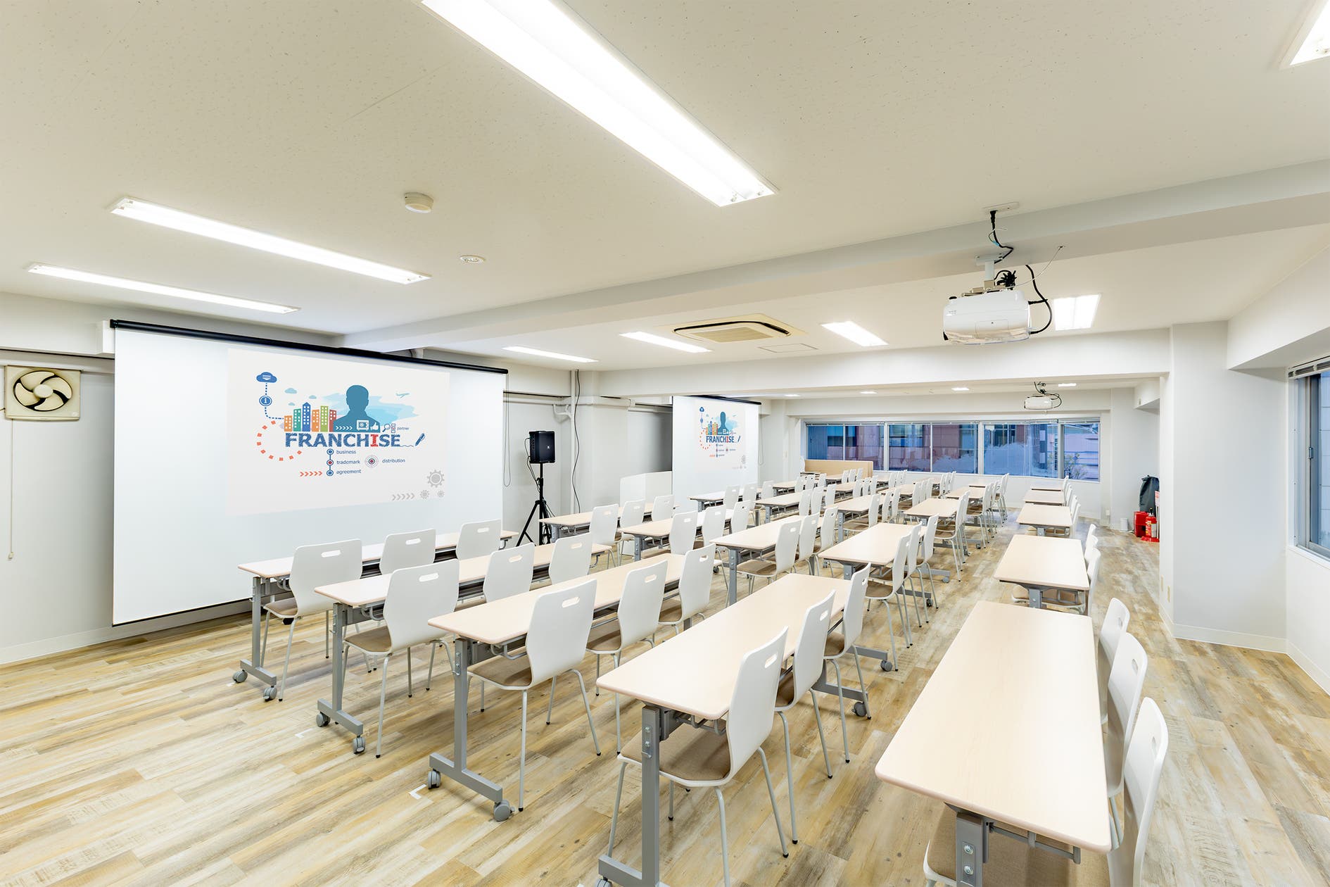 【新宿御苑前1分】100人着席可能な会議室｜Wi-Fi、プロジェクター、スクリーン完備｜セミナーやイベントに最適の写真17