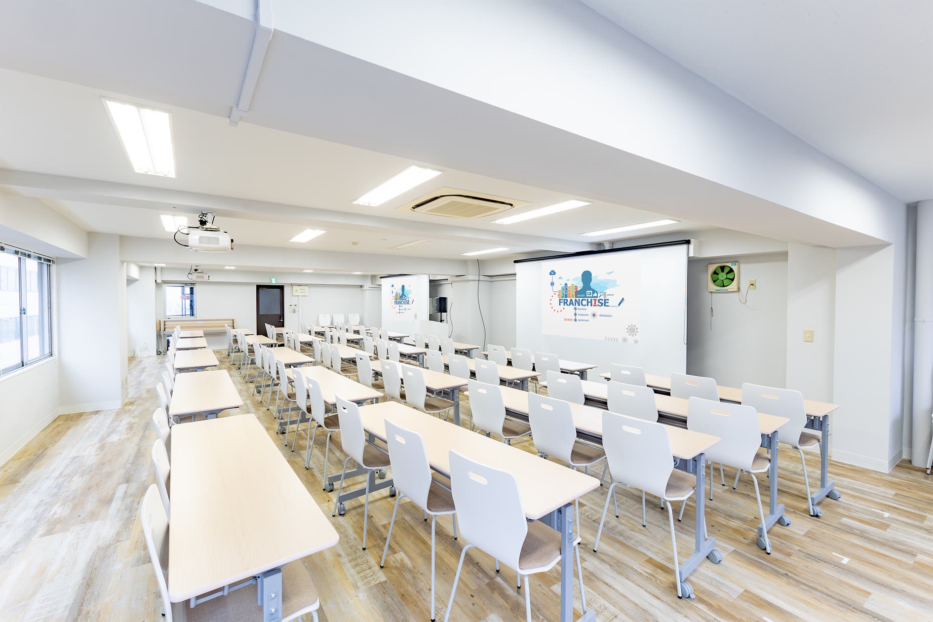 【新宿御苑前1分】100人着席可能な会議室｜Wi-Fi、プロジェクター、スクリーン完備｜セミナーやイベントに最適の写真24