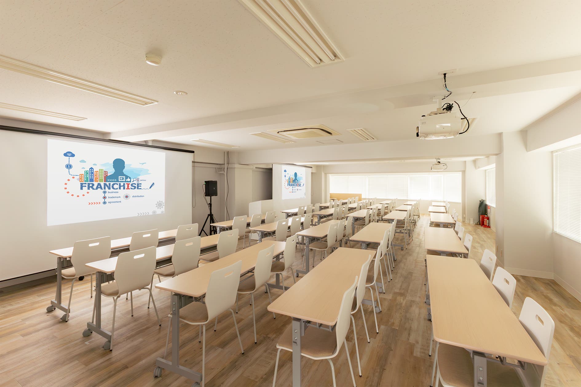 【新宿御苑前1分】100人着席可能な会議室｜Wi-Fi、プロジェクター、スクリーン完備｜セミナーやイベントに最適の写真6