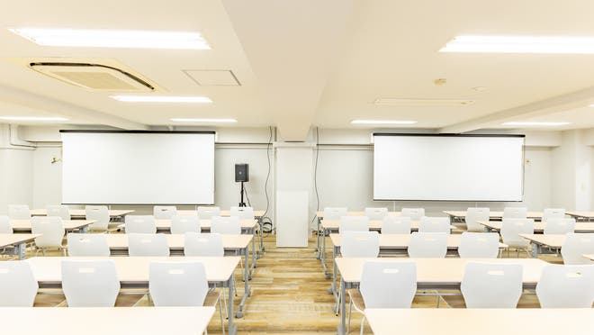 【新宿御苑前1分】100人着席可能な会議室|Wi-Fi、プロジェクター、スクリーン完備|セミナーやイベントに最適の写真2
