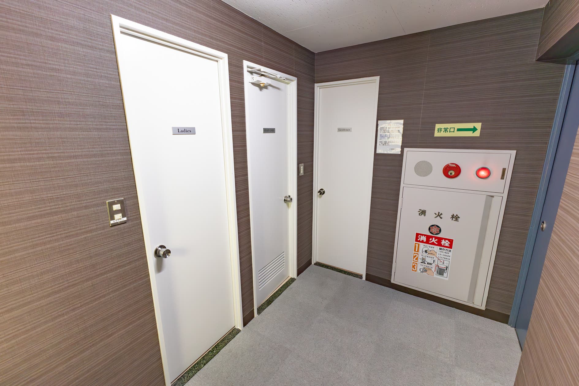 【新宿御苑前1分】100人着席可能な会議室｜Wi-Fi、プロジェクター、スクリーン完備｜セミナーやイベントに最適の写真21