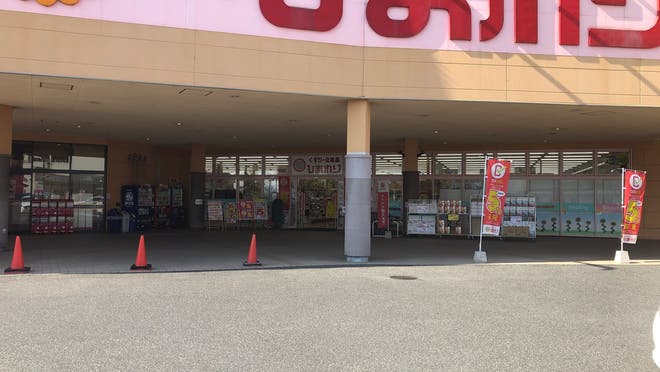 【フレスタ宇品商業施設】中央共用通路前駐車場の写真2