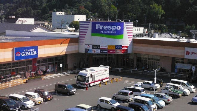 【フレスポ阿波池田】駐車場内①(デイリーマート前付近)の写真2
