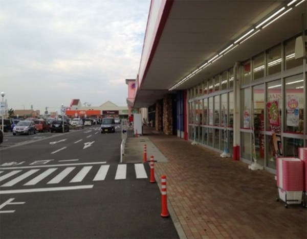 【フレスポ高松】マツモトキヨシからダイソー間：共用部の写真2