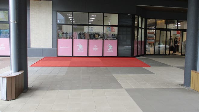 【BRANCH博多パピヨンガーデン】ピロティB棟出入口(西松屋前)の写真2