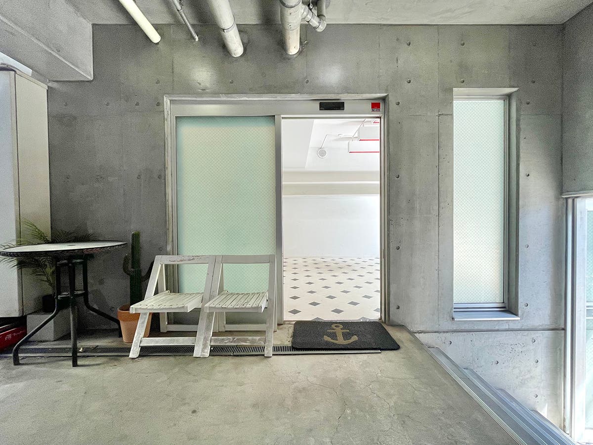 1dayプラン大幅値下げ！ ¥45,000→¥30,000。渋谷徒歩圏・駒場東大前商店街1Fでポップアップ・スタジオ撮影に最適。の写真6