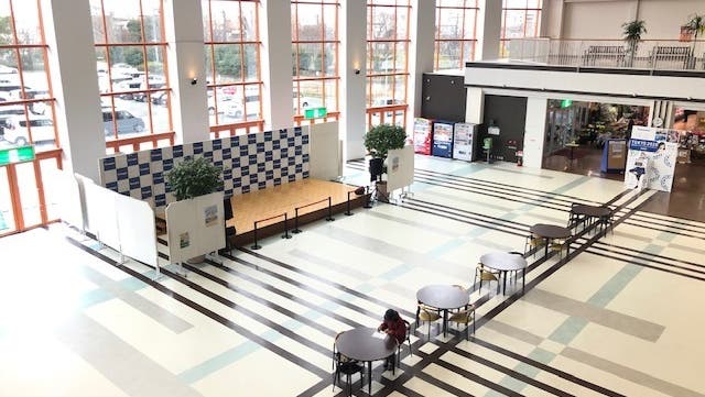 【フレスポ鳥栖】ウエルカムコート(1F南側イベントコーナー)の写真3