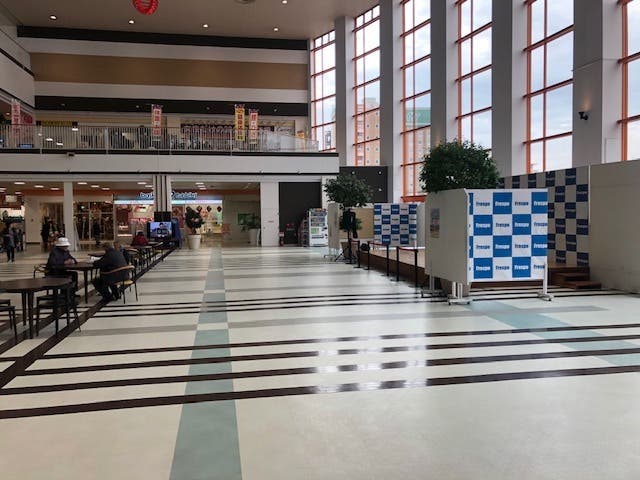 【フレスポ鳥栖】ウエルカムコート(1F南側イベントコーナー)の写真6