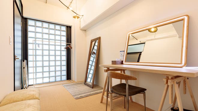 【新宿・渋谷エリアから車で約10分 / 渋谷区初台】ハレノヒスタジオは3面R白ホリゾントスタジオ。メイクルーム完備。の写真2