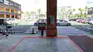 【フレスポジャングルパーク】1F 外部共用通路(ポスト前)の写真2